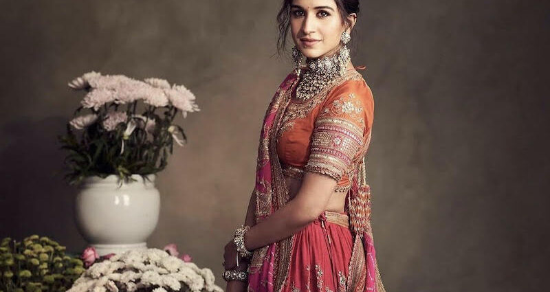 Radhika Merchant's Showstopper Moment: Anuradha Vakil's Lehenga ...