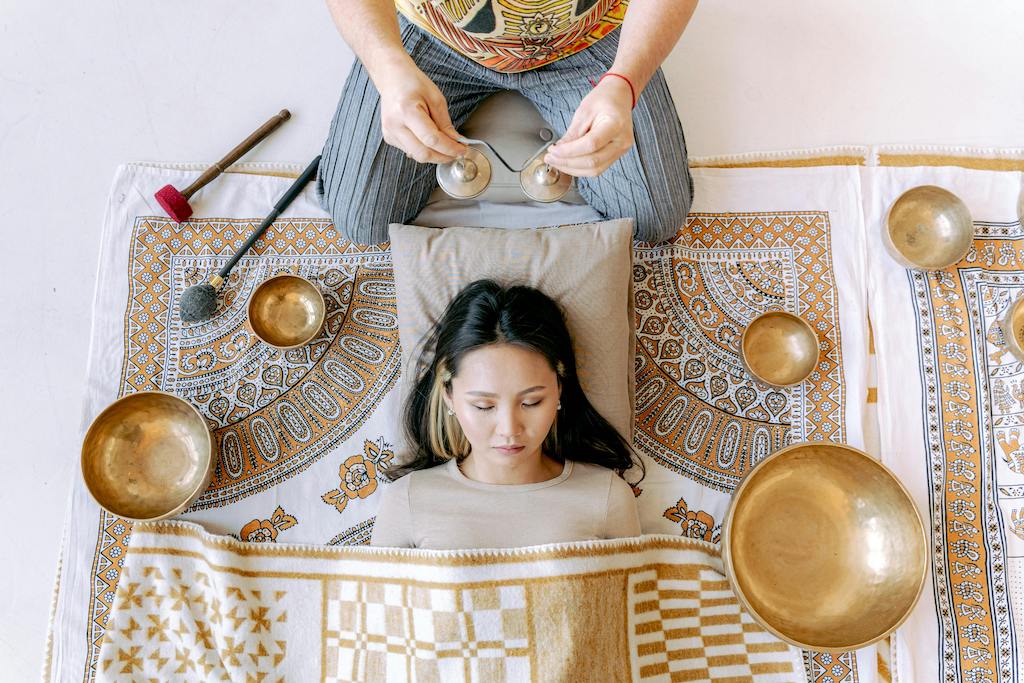 What Is a Sound Bath? How Does It Help Health?